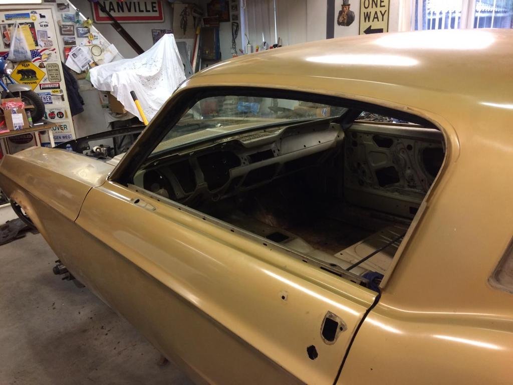 Cars Under Construction - Goedkoop Mustang & Muscle Car Huren